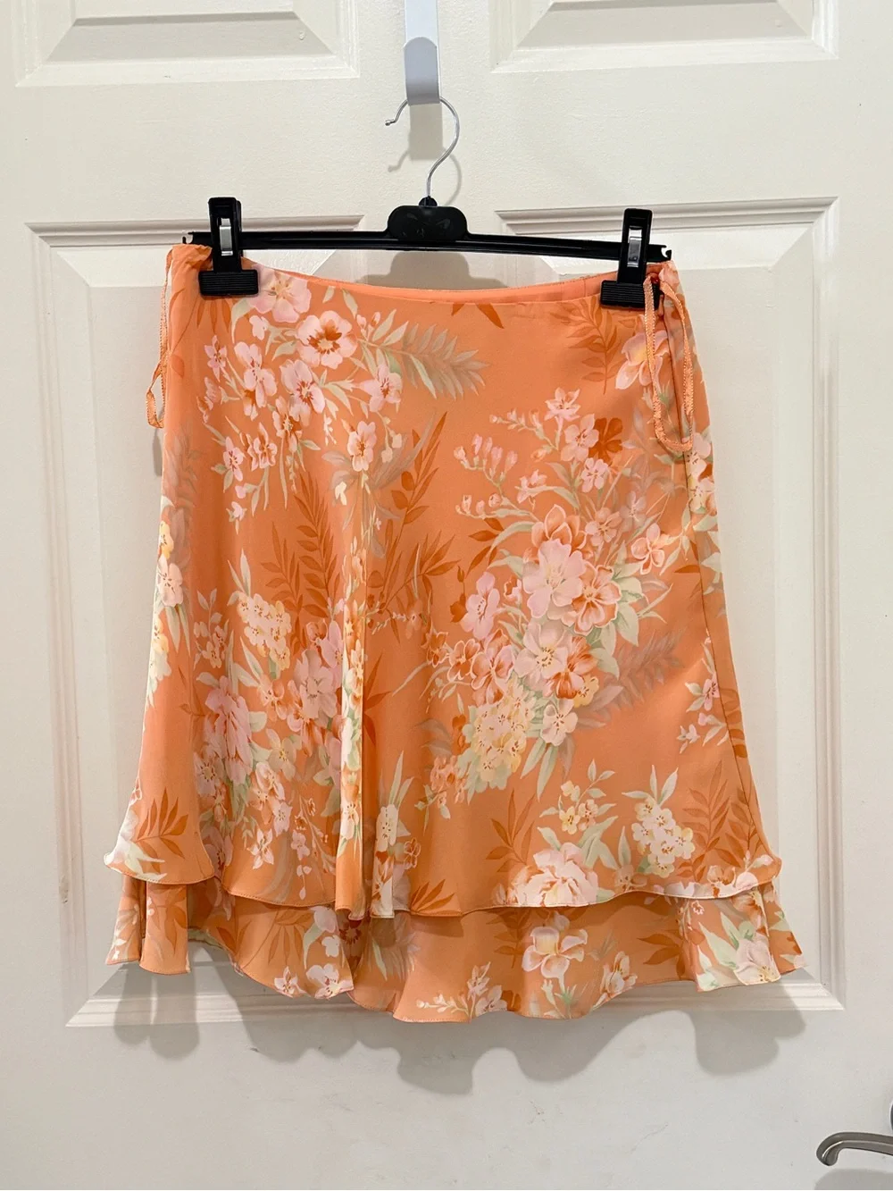 Jones New York | Skirts | Jones New York 0 Silk Apricot Floral Tiered ...